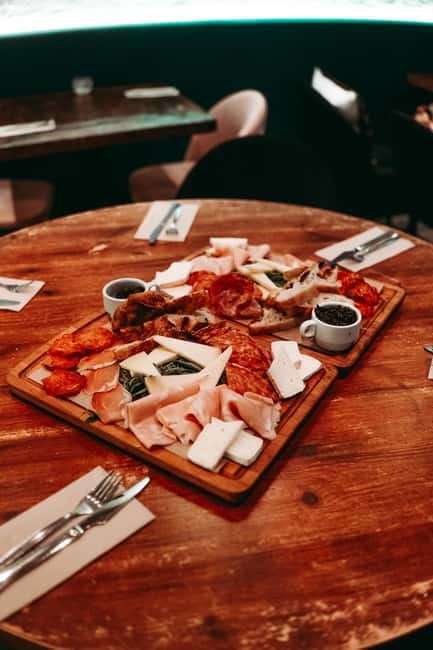 Barcelona: Tipsy Tapas & History Tour in the Gothic Quarter - Accessibility and Practicalities