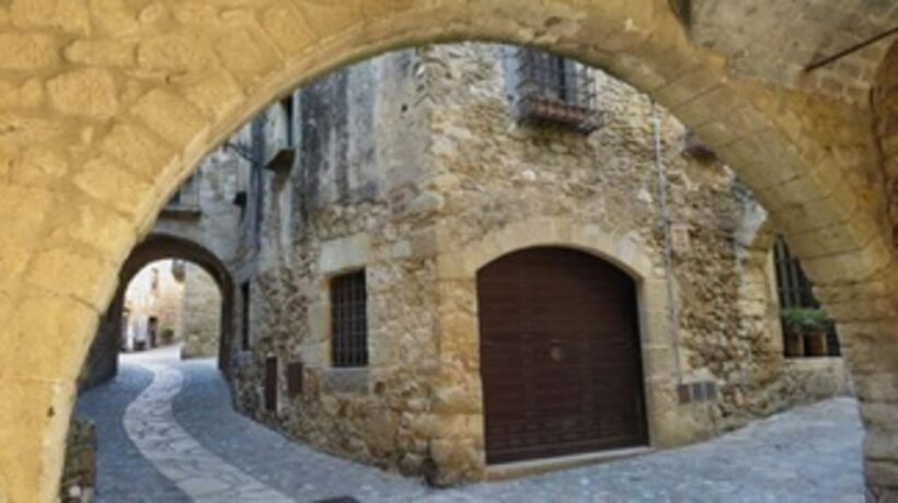 Barcelona: Tour Besalu, Peratallada and pals - An Overview of the Itinerary and Highlights