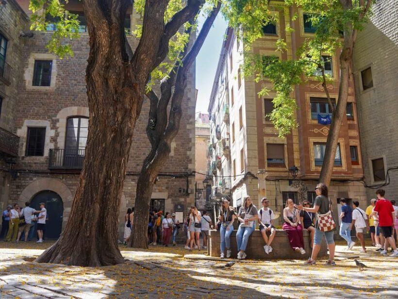 Barcelona Tour: Montjuic Cable Car & Gothic walking Tour - Authentic Perspectives from Travelers