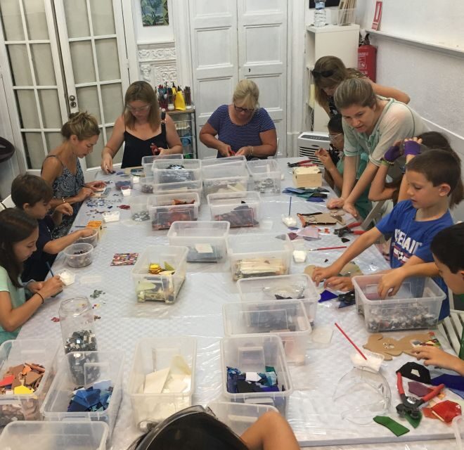 Barcelona: Trencadís Mosaic Class  Learn Gaudí's Technique - FAQs