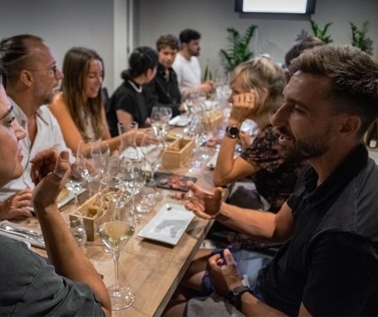 Barcelona: Wine Tasting and Tapas 5-Course Pairing Dinner - Key Points