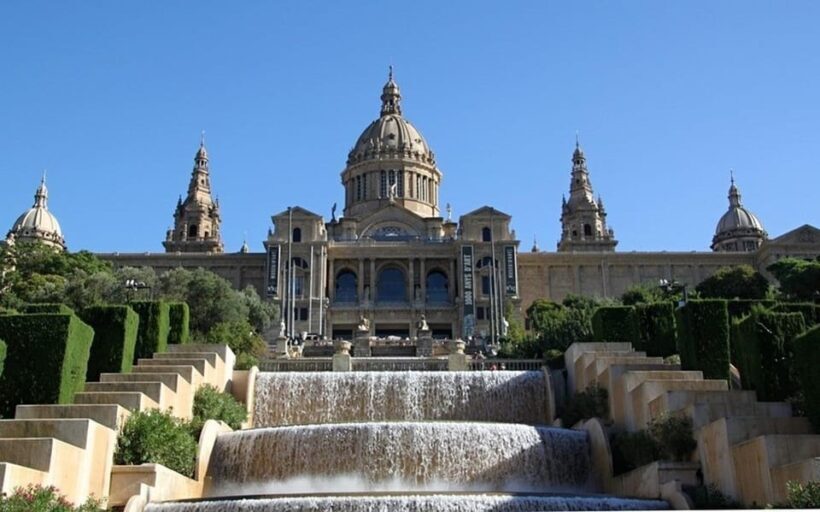 Barcelona:Private 2-Hour Best of Barcelona Tour with a Local - The Practicalities: What to Expect