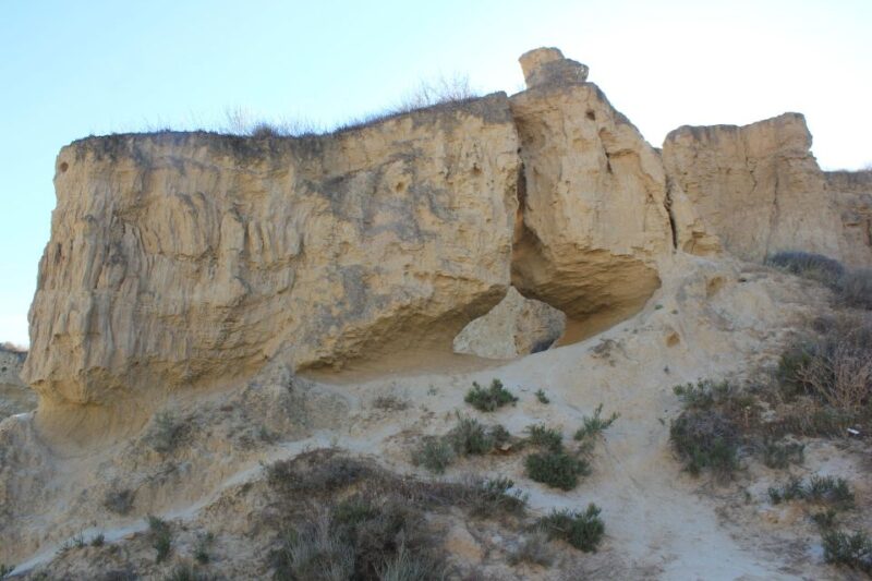 Bardenas Reales: Guided tour in 4x4 private vehicle - Discovering Bardenas Reales in a 4x4