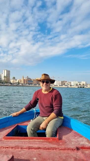 Bari: Boat trip over "Gozzovigliando", fishermen boat - Key Points