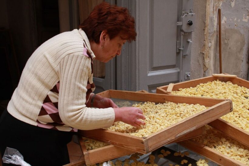 Bari: Private Walking Tour - Key Points