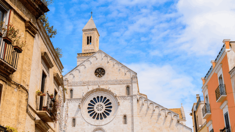 Bari: Street Food Walking Tour with Wine Tasting - Introduction