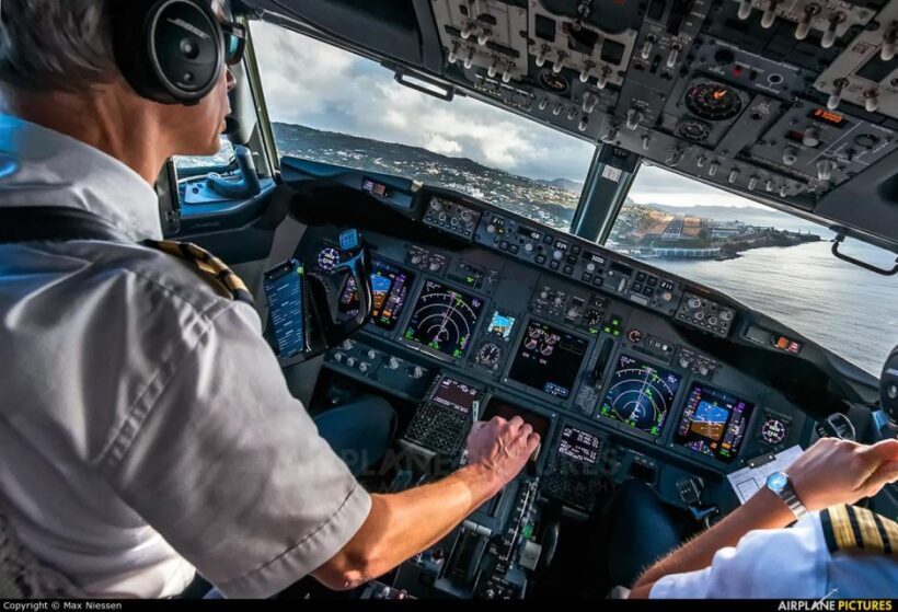 BARNSLEY(60 MINS BOEING 737 FLIGHT SIMULATOR EXPERIENCE) - What to Expect from the Flight Simulator Experience