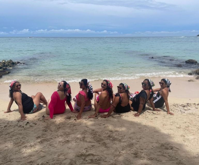 Barú: Sunset on the beach + bioluminescense plankton - The Bottom Line