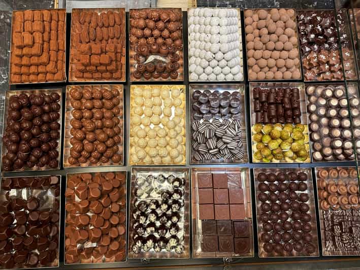 Basel: Cheese, Chocolate and Pastry Food Tour - Exploring Basels Historic Landmarks