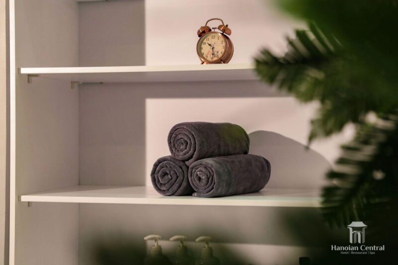 Basic facial care + Aroma Massage - What to Expect from This Spa Experience