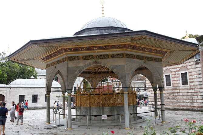 Basilica Cistern, Hagia Sophia, Blue Mosque, Old City Guided Tour - Understanding the Cultural Significance of Sacred Sites