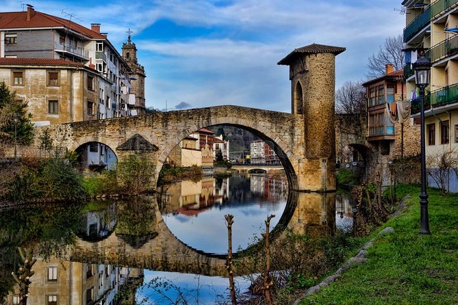Basque Country Full Day Tour With Lunch From Bilbao - Guided Tour of Vitoria