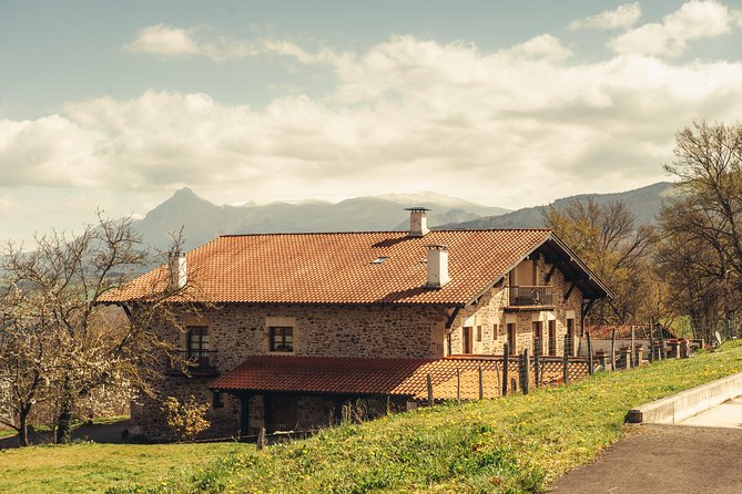 " Basque Farm House & Cider house" tour + meal from San Sebastian - Authentic Basque Farmhouse & Cider House Tour from San Sebastian