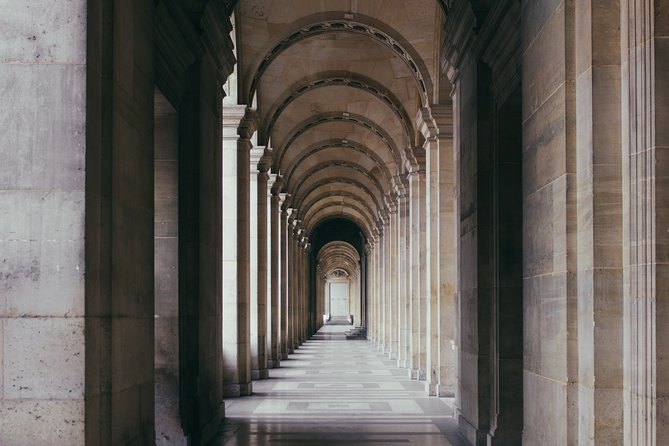 Bastilles Architecture & Artisans Self-Guided Walking Tour - Capturing the Perfect Moments