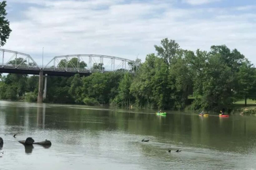 Bastrop: El Camino Real Paddle Trail Kayak and Canoe Rental - Key Points