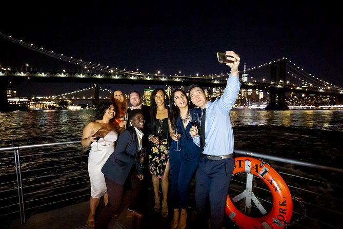 Bateaux New York Dinner Cruise - Frequently Asked Questions