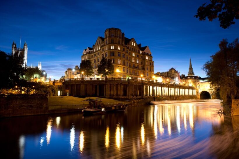 Bath: 90-Minute Private Ghost Walking Tour - Exploring Bath’s Dark Side: A 90-Minute Private Ghost Walking Tour