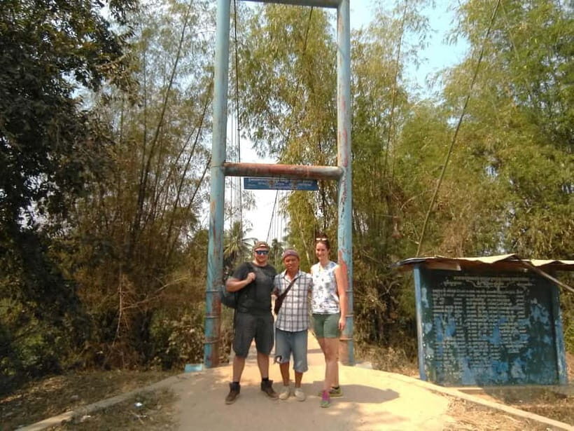 Battambang family tuktuk tour BambooTrain/Wat Banan/Bat cave - The Sum Up