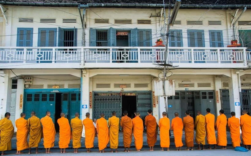 Battambang: Highlights & Hidden Gems on Walk Tour with Guide - Exploring Battambang: A Walk Through Cambodia’s Artistic and Hidden Corners