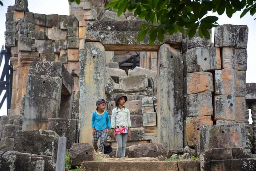 Battambang: Unforgettable tour by private Tuk-tuk - Returning Along the River