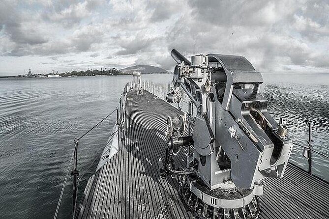 Battleships of WWII at Pearl Harbor Departing from Waikiki - Introduction: An Honest Look at the Battleships of WWII at Pearl Harbor Tour