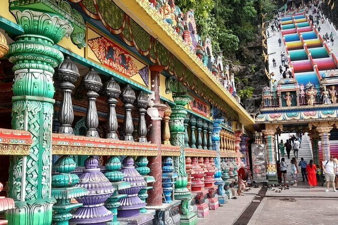 Batu Caves and Suburbs Private Tour - Visiting Batu Caves: A Must-See Religious Marvel