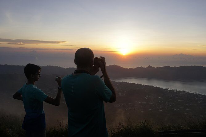 Batur Volcano Trekking with Hot-spring, Breakfast and Hotel Transfer - Practical Tips for Booking and Participating