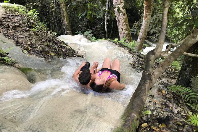 Bau Thong Waterfalls, Tea, and Wat Ban Den Private Tour - Who Should Consider This Tour?