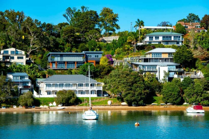 Bay of Islands: 1 Hour Scenic Bay of Islands Tour - Exploring the Bay of Islands: A Practical Review of the 1-Hour Scenic Tour