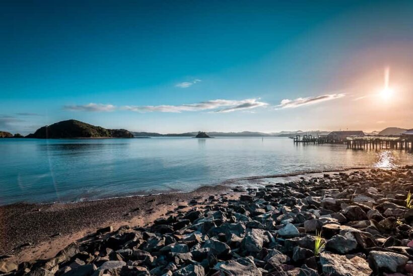 Bay of Islands: 1 Hour Scenic Bay of Islands Tour - Key Points