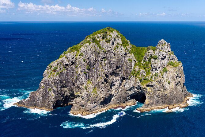 Bay of Islands Discovery Experience from Auckland incl. Hole In The Rock Cruise - FAQ