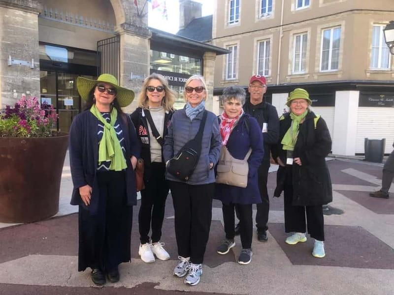 Bayeux: 9.30 DAILY 2-HOUR WALKING GROUP CITY TOUR IN ENGLISH - Authentic Experiences and Genuine Value