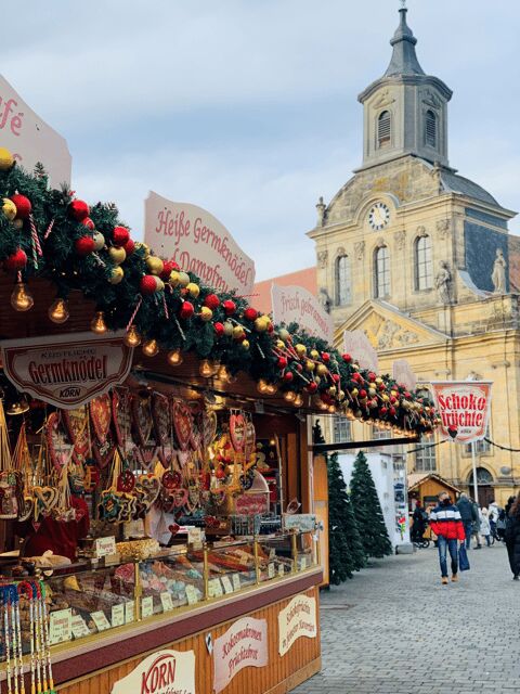 Bayreuth: Christmas city tour in German - The Guide and Tour Experience