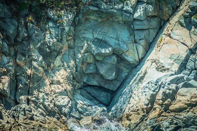 Bays of Huatulco and Snorkeling Experience with Drinks - Authenticity and Guest Experiences