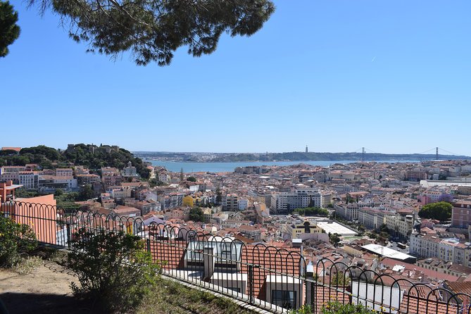 Be a local in Lisbon - Private Tour - The Transport and Flexibility