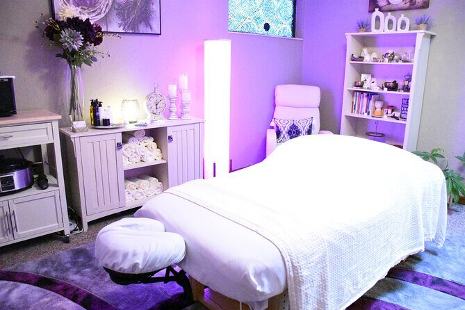 Be Well Signature Massage | 60 Min. - Experience the Be Well Signature Massage — A Genuine Look