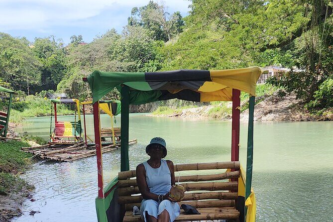 Beach and rafting in beautiful Jamaica - What makes this tour worth considering?