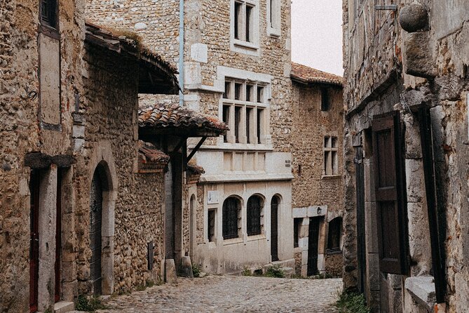 Beaujolais wine and Perouges village full day shared tour - FAQ