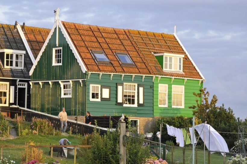 Beautiful Keukenhof, Zaanse Schans, Volendam and Marken Tour - Who Should Take This Tour?