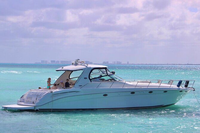 Beautiful SUNDANCER 60ft Private yacht / 18PAX 25P15 - Who Should Consider This Tour?