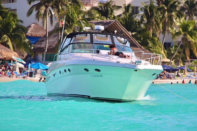 Beautiful Yacht SeaRay 48ft / 15PAX 25P16 - Experiencing the Ultimate Cancun Yacht Tour