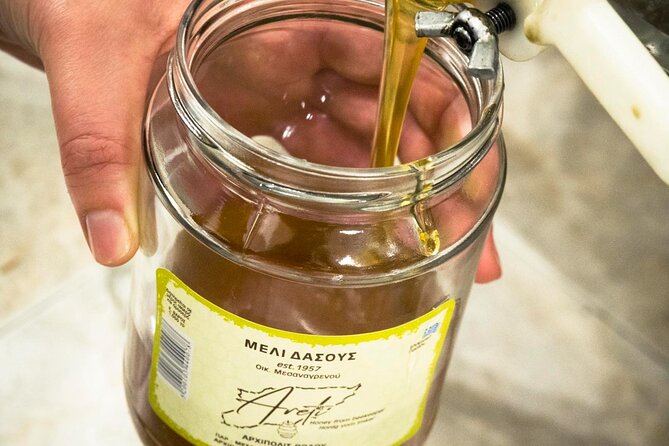 Beekeeping experience " Areti Honey " - Who Will Love This Tour?