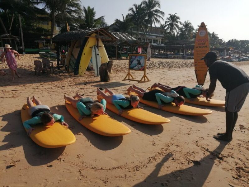 Beginner Surfing Lesson and surfguide - The Experience: A Closer Look