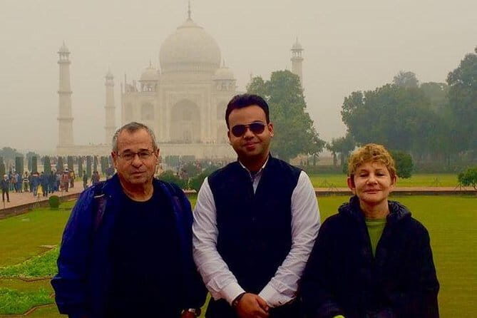 Begins Railway station Tajmahal and agra Fort Guide Tour - The Value of Guided Tours in Agra