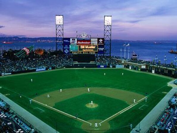 Behind-the-Scenes Ballpark Tour of Oracle Park - Key Points
