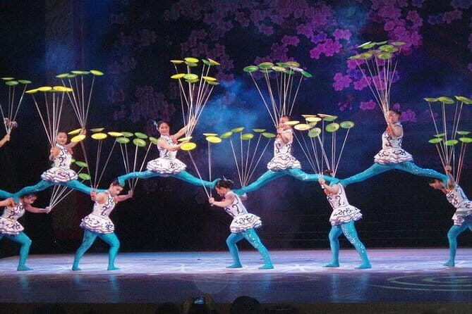 Beijing Acrobatics Night Show - Who Will Appreciate This Tour Most?