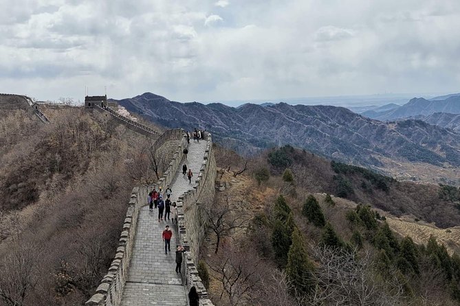 Beijing Airport to Mutianyu Great Wall Private Trip VIP Parking - Authenticity and Experience