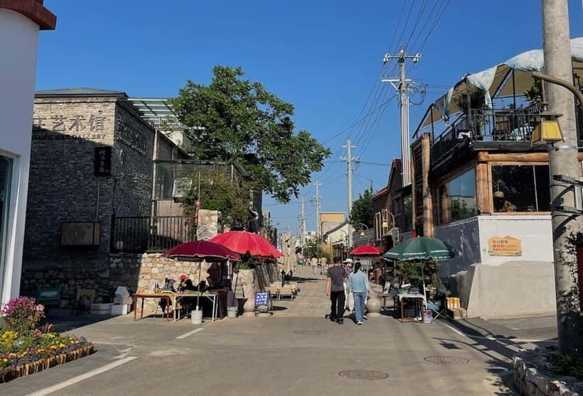 Beijing: Artistic Villages Tour with Fabric Dyeing Class - Discovering Beijing’s Artistic Villages: What to Expect