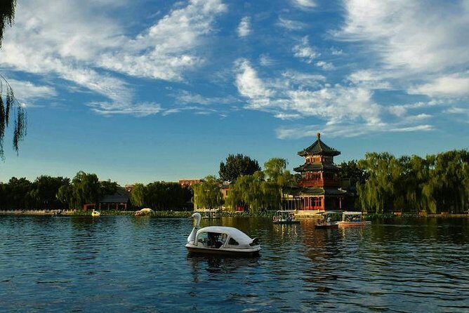 Beijing Hutong Private Walking Tour with Rickshaw in Shichahai Scenic Resort - Scenic and Cultural Stops