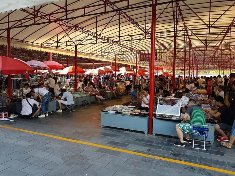 Beijing: Panjiayuan Antique Market Guided Tour - Discovering the Market’s Unique Charm